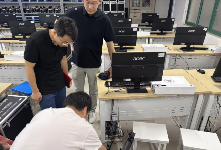 人工智能与信息学院赴江西旅游商贸职业学院调研物联网应用技术专业建设